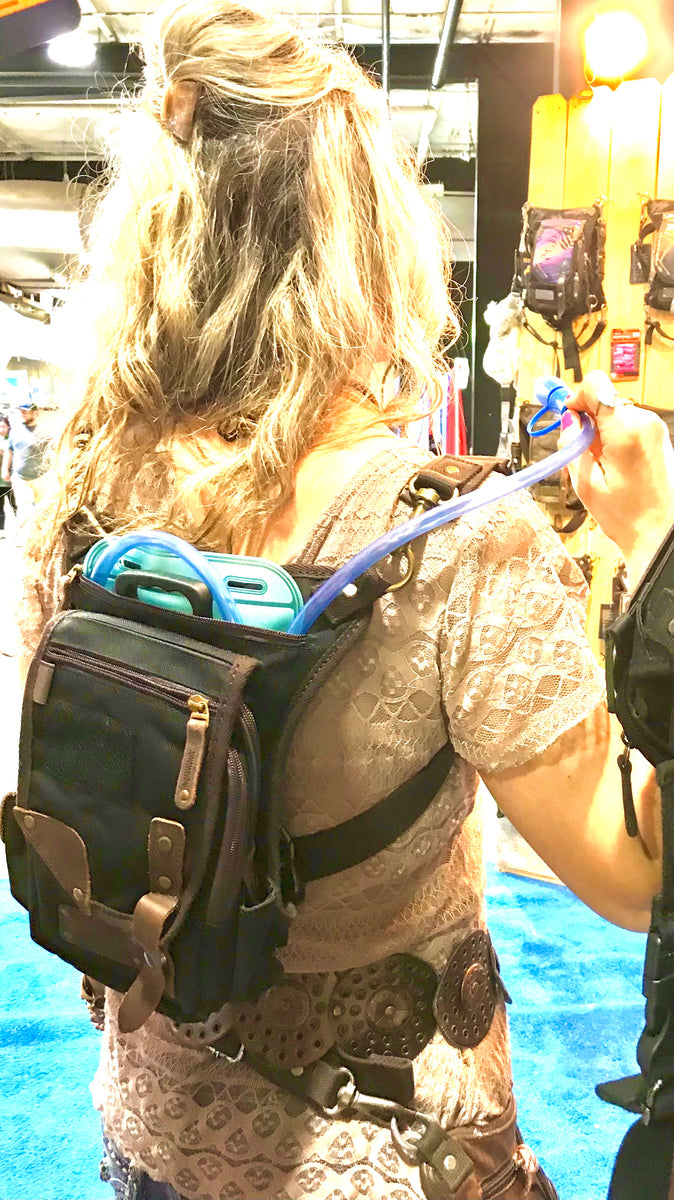 How to convert your concealed carry Ukoala Bag into a back pack. Easy ...